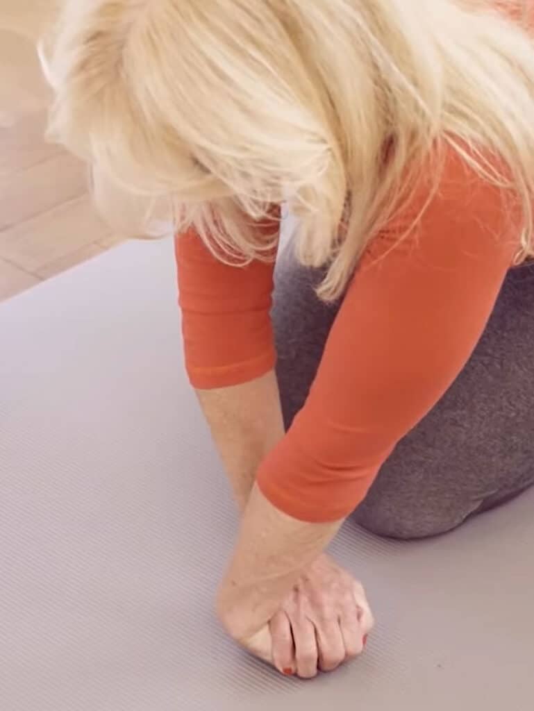 Quick Relief with These Golfer’s Elbow Exercises | Liebscher & Bracht