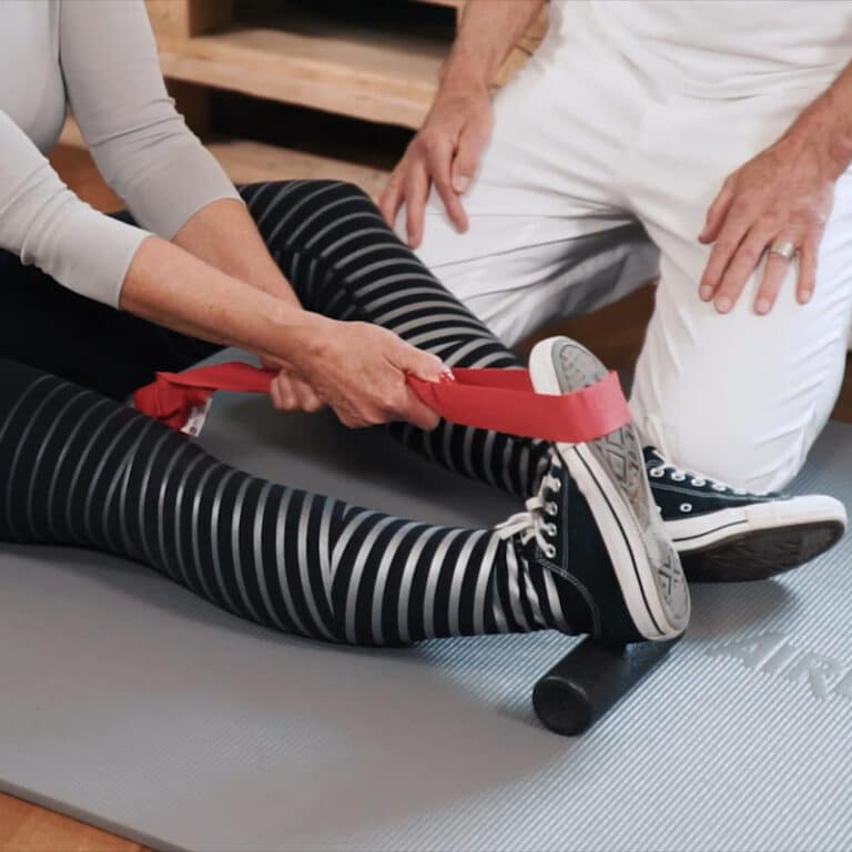 Patellar Tendon Exercises & Stretches | Liebscher & Bracht