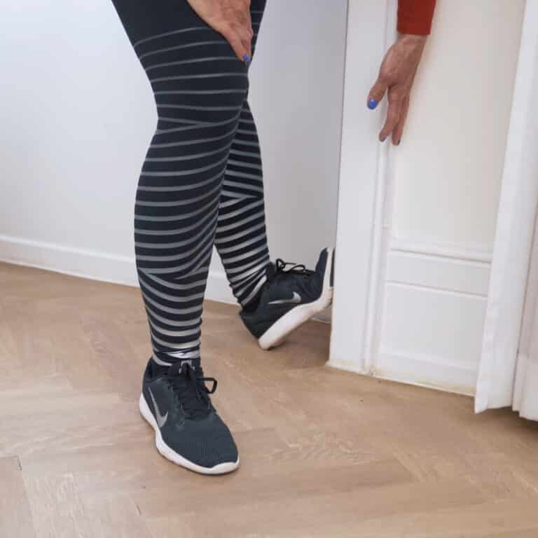 3-Minute Knee Bursitis Exercises for Pain Relief | Liebscher & Bracht