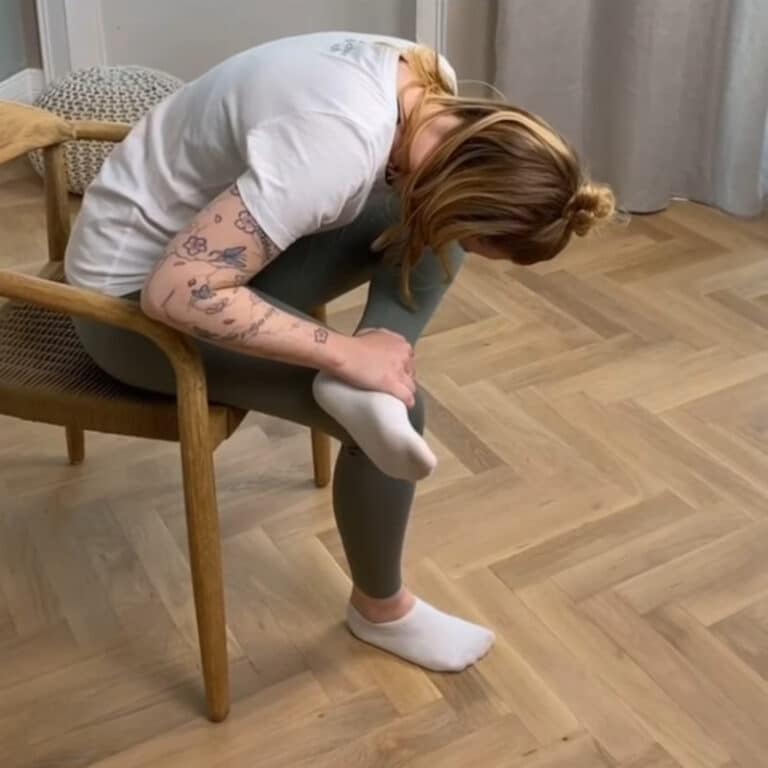 Genu Valgum: Knock Knees Exercises for Pain Relief | Liebscher & Bracht