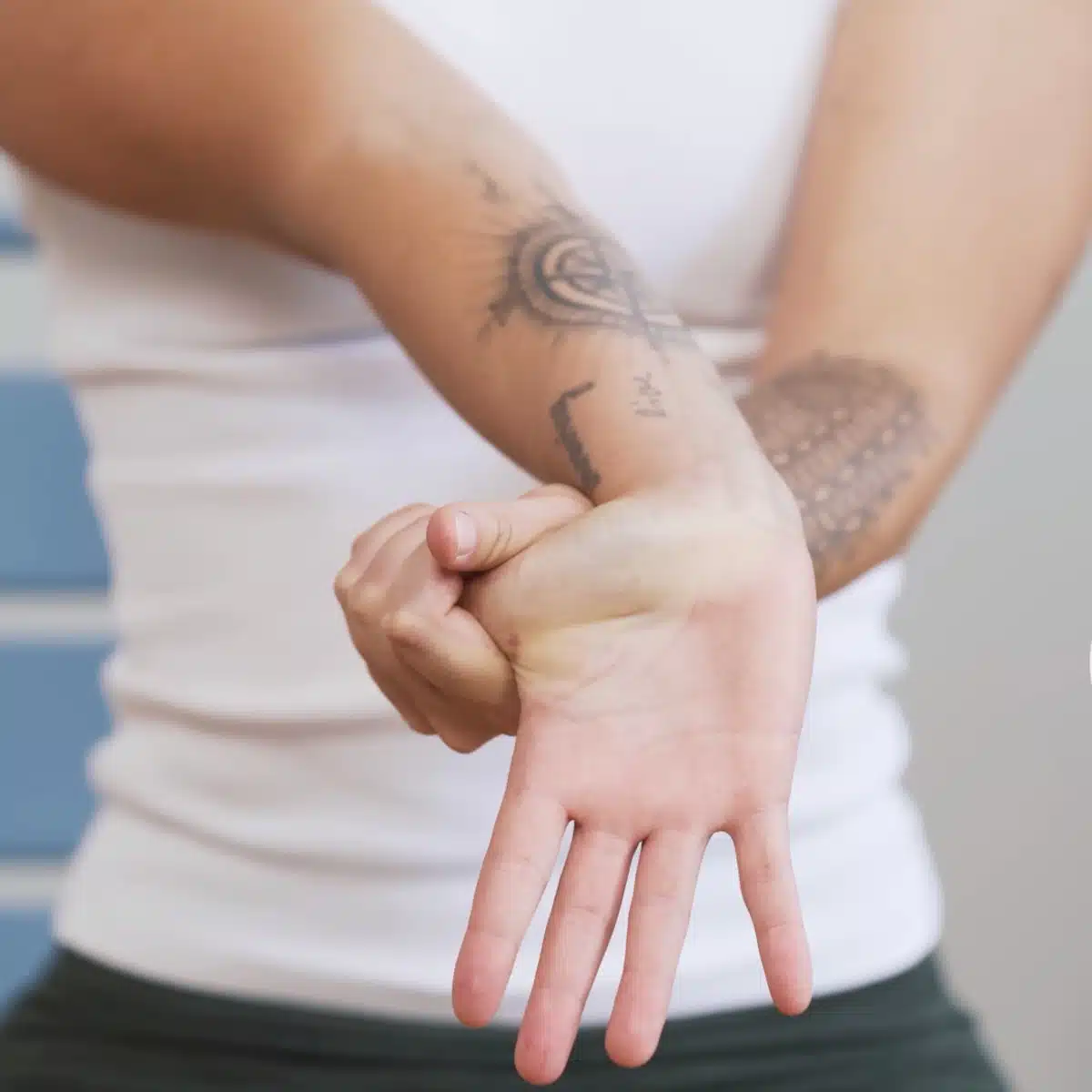 Rhizarthrose: Arthrose im Daumen – Ursache & Behandlung